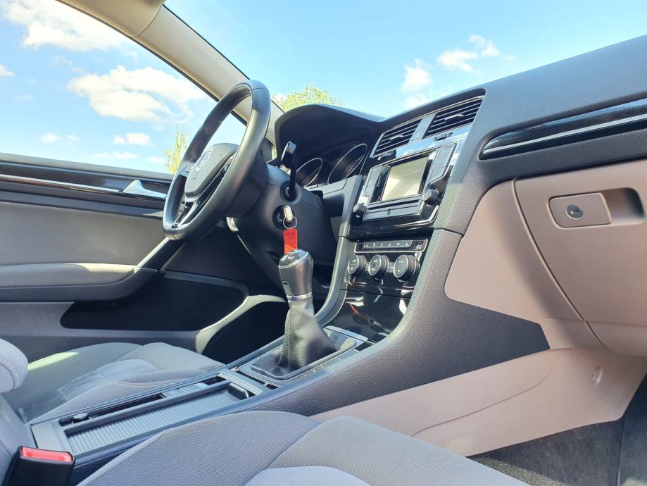 VW Golf VII 2.0TDI BMT HIGHLINE //PANO//DRIVE MODE//LED//, 2015 god.