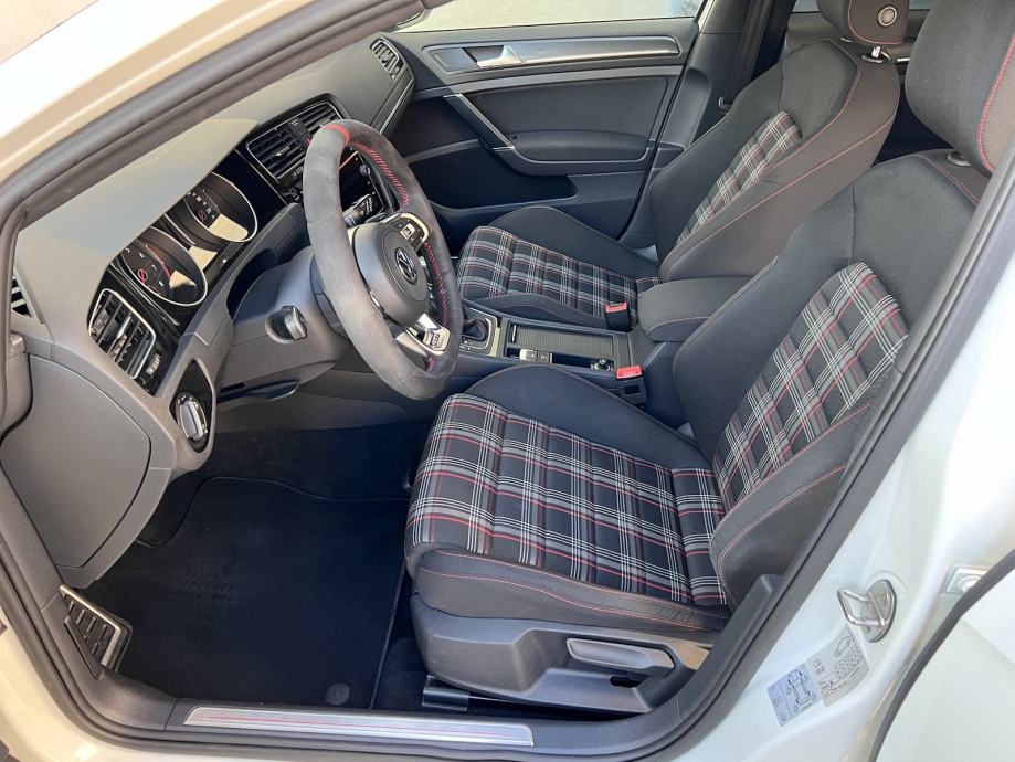 VW Golf 7.5 2,0 GTI DSG ***LED MATRIX, NAVI, 18, KAMERA**, 2017 god.