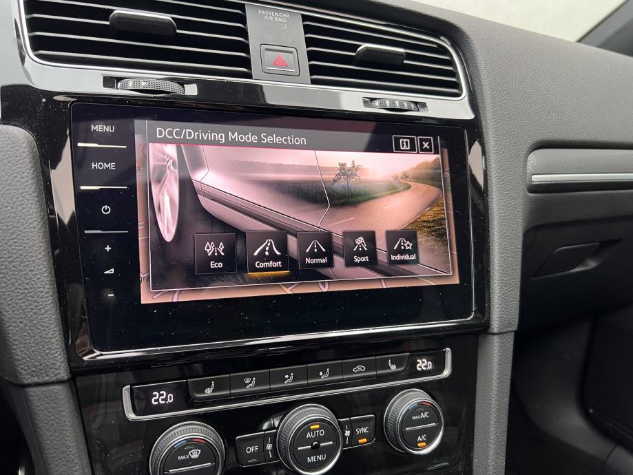 VW Golf 7.5 2,0 GTI DSG *LED MATRIX, PANORAMA, VIRTUAL, NAVI PRO, DCC ...