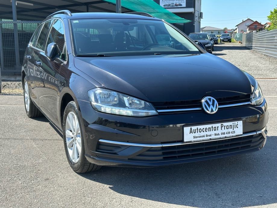 VW Golf 7.5 Variant 1,6 TDI BMT virtual cocpit,kamera,navi,registriran ...