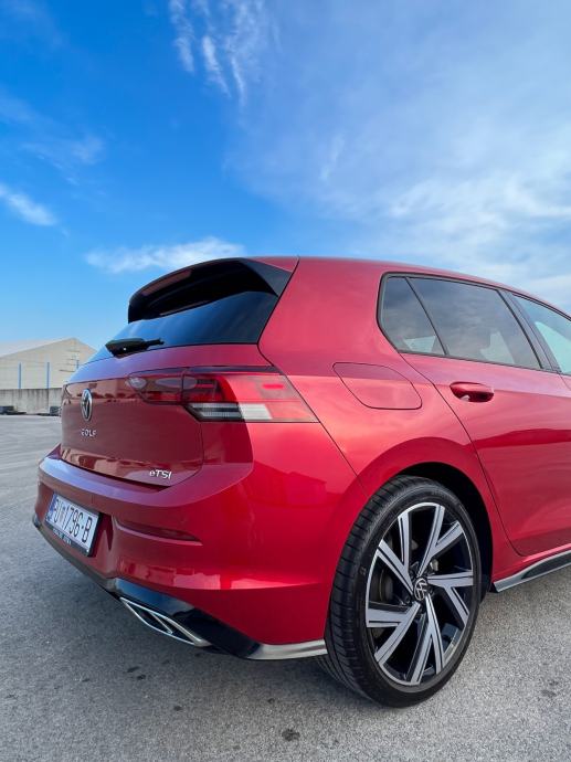 VW Golf 8 1.5 eTsi R line, 2021 god.