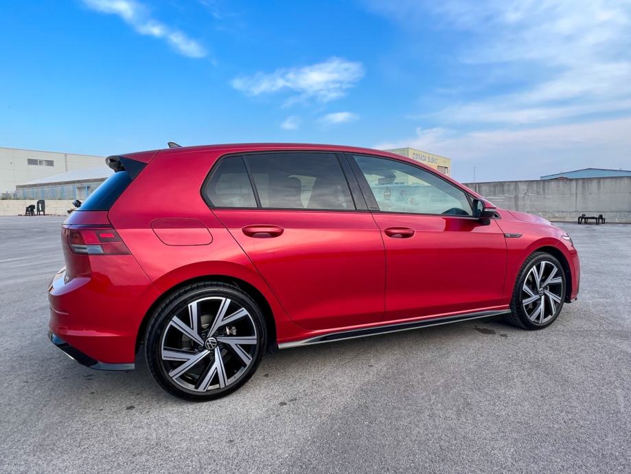 VW Golf 8 1.5 eTsi R line, 2021 god.