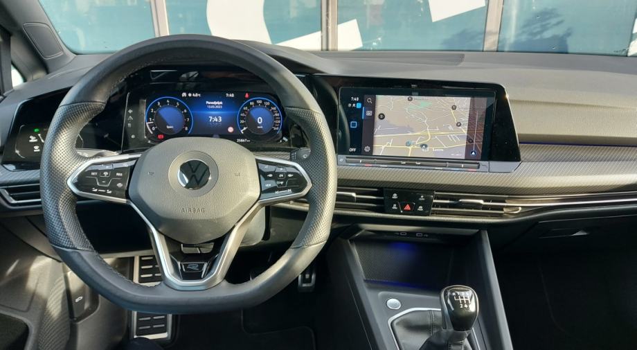 VW Golf 8 1,5 TSI R-Line,HR VOZILO, NAVI, IQLight-LED Matrix, U PDV-u ...