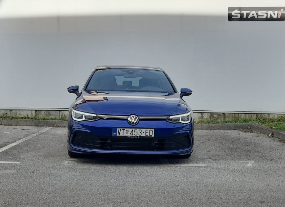 VW GOLF 8 1,5 TSI R-LINE, 2023 god.