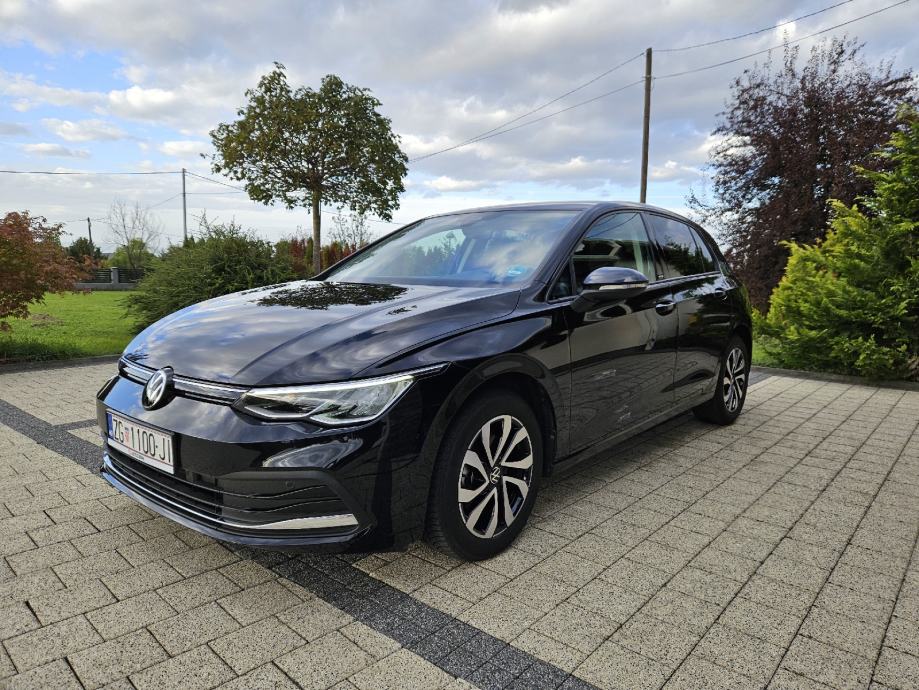 VW Golf 8 2,0 TDI ACTIVE, 2022 god.