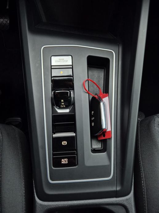 VW Golf 8 2.0 TDI DSG * AMBI. LIGHT ALU NAVI *76.000 KM*GARANCIJA ...