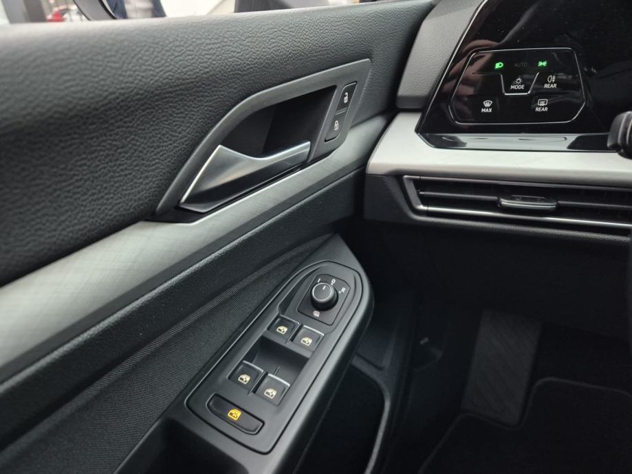 VW Golf 8 2.0 TDI DSG * AMBI. LIGHT ALU NAVI *76.000 KM*GARANCIJA ...