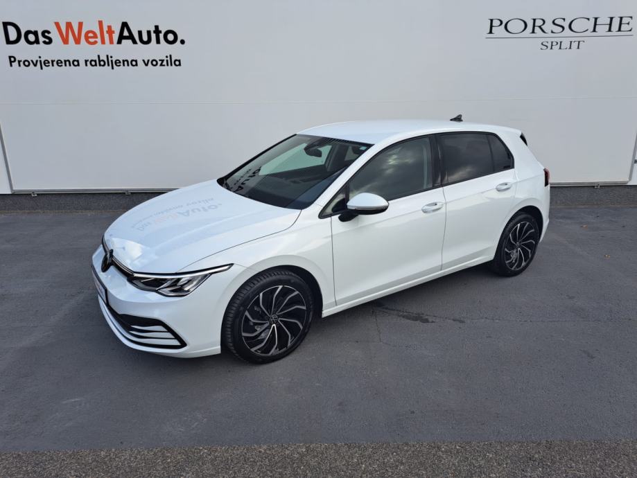 VW Golf 8 2,0 TDI Life, 2023 god.