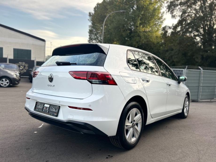 VW Golf 8 2,0 TDI Life, 2020 god.