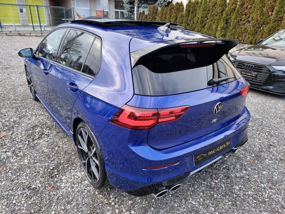VW Golf 8 2,0 TSI*R 4 MOTION*PANO*ALU 19*KAM 360*MOD VOŽNJE*DSG*ACC ...