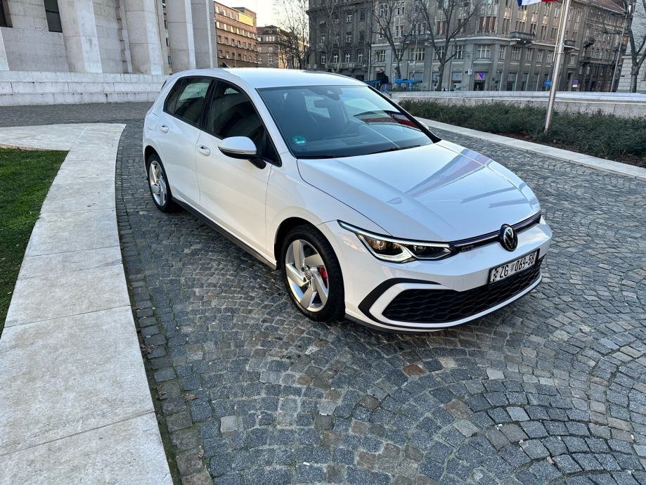 VW Golf 8 GTE automatik, 2020 god.