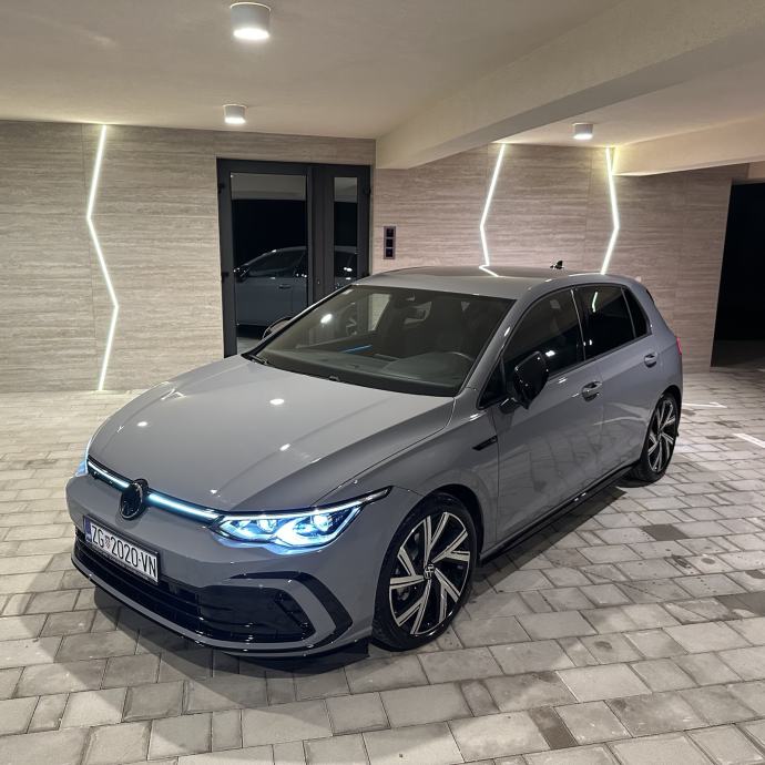 VW Golf 8 eTSI, R line, 150ks, 2023 god.