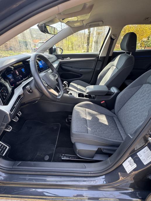 VW Golf 8 Variant Move/20tdi, 2024 god.