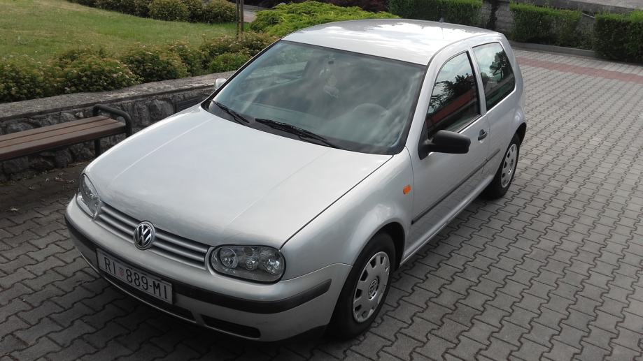 VW GOLF IV 1,4 16v*ODLIČAN-SAMO 25.000 km*KLIMA**reg.04/2019*SNIŽENO ...