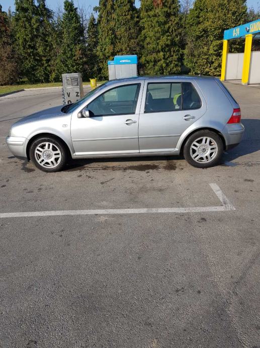VW Golf IV 1,9 TDI 96 Kw, Higline, 5 vrata izvrsno stanje 6 brzina ...