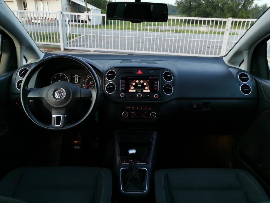 VW Golf Plus 1,6 TDI TEAM MOD.2012 NAVIGACIJA 20,576KN*3 RATE, 2011 god.
