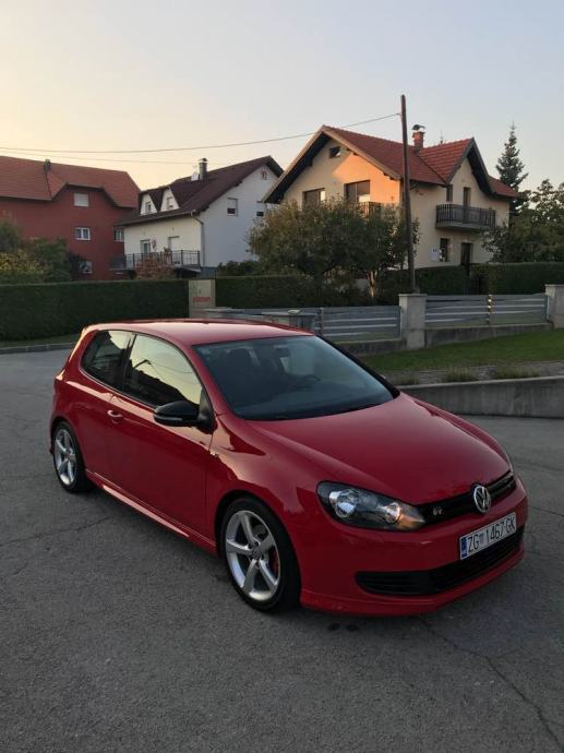 VW Golf 6 VI R line 1.6 tdi Navi PDC servisna TOP, 2010 god.