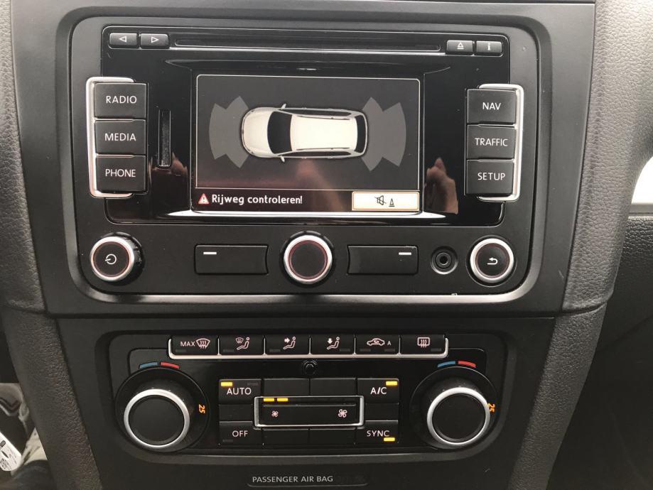 VW Golf VI Variant 1,6 TDI HIGHLINE,NAVI,PDC,NEMA PRIJENOSA,KAO NOV ...