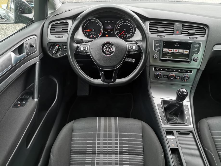 VW Golf VII 1,6 TDI BMT R-line mod 2016, 2015 god.