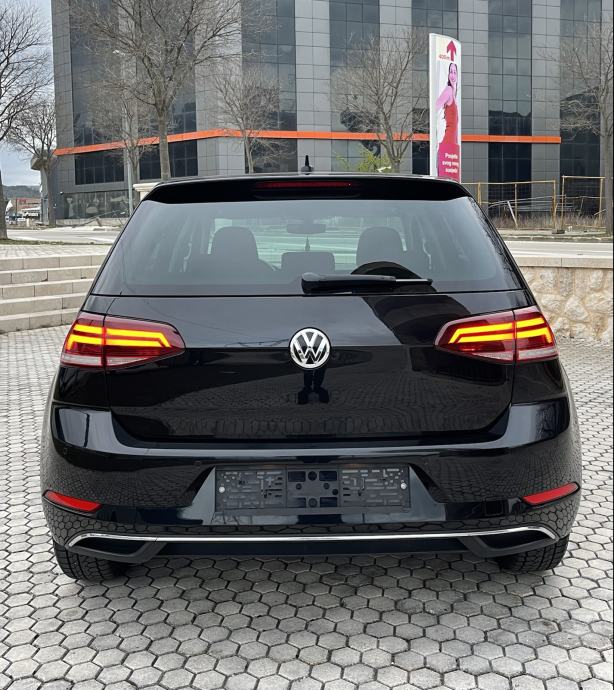 VW GOLF VII - FACELIFT __ LED , NAVI , ACC , ALU — 72TKM —, 2017 god.