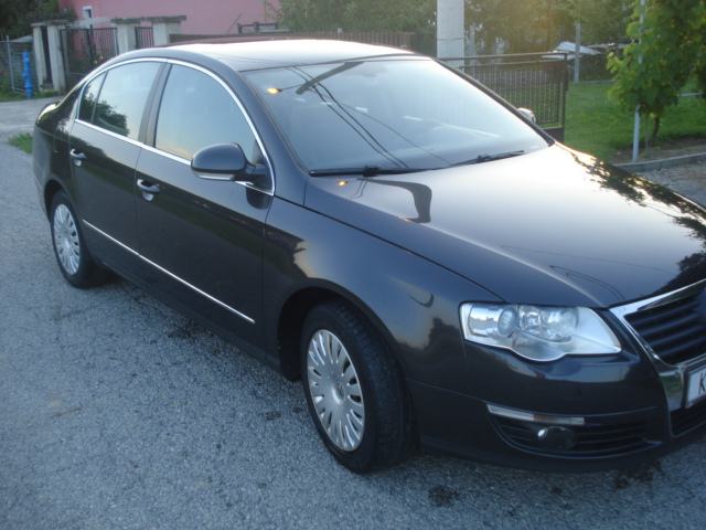 VW PASSAT 2.0 TDI COMFORTLINE, XENON, 2005 god.