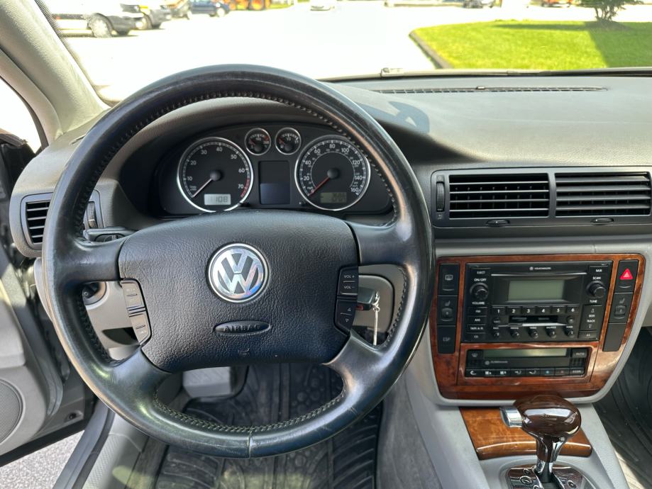 VW Passat 2,8 V6 GLX automatik SAMO 52.000km, 2005 god.