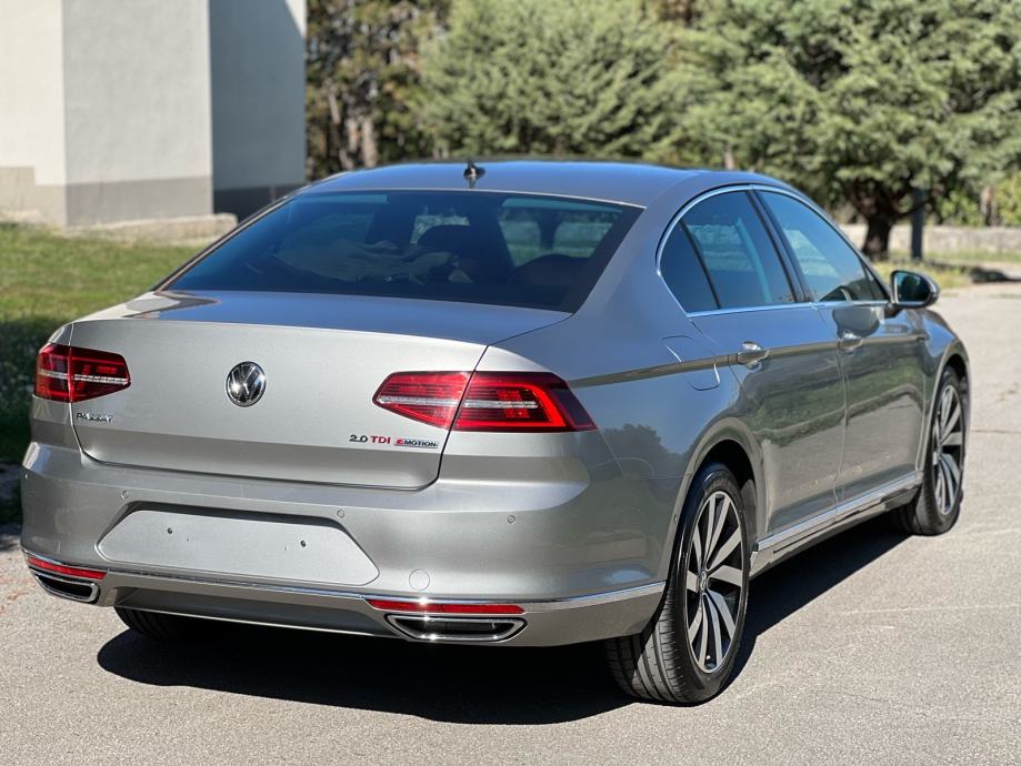 VW Passat 4motion 2,0 TDI BMT DSG automatik, 2015 god.