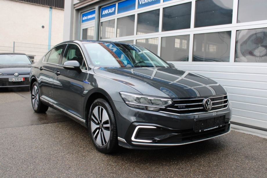 VW Passat GTE, 2020 god.