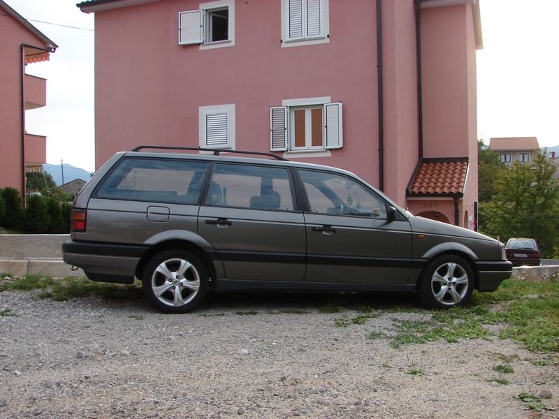 VW Passat karavan , 1990 god.