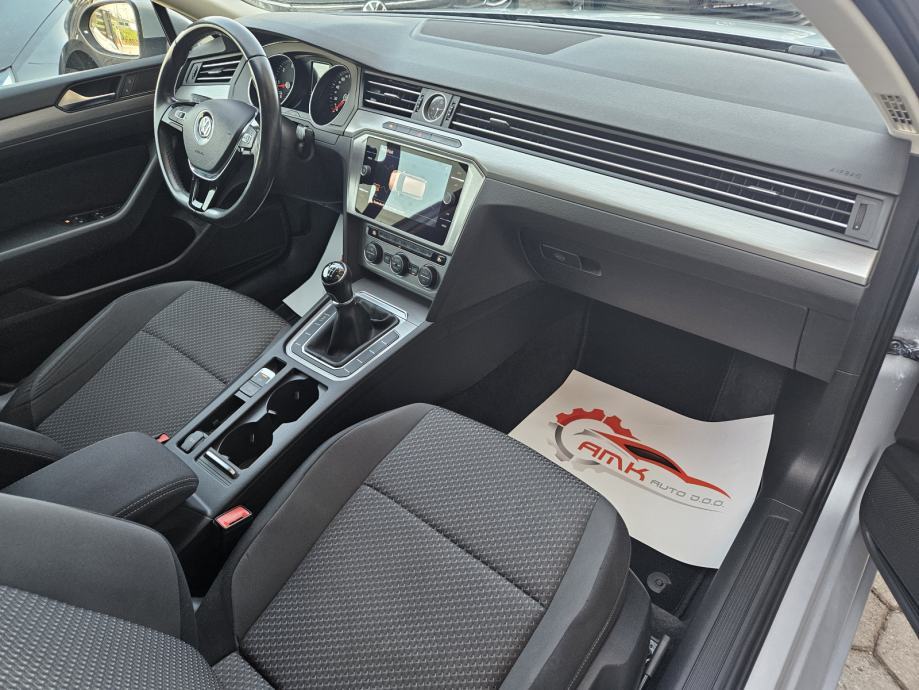 VW Passat Variant 1,6 TDI,,2018g,veliki servis odrađen, 2018 god.