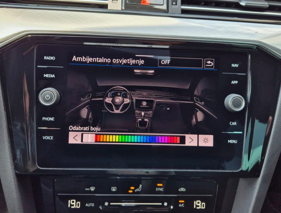 VW Passat Variant 2,0 TDI FULL LED AMBI.LIGHT *79.000 KM*GARANCIJA ...