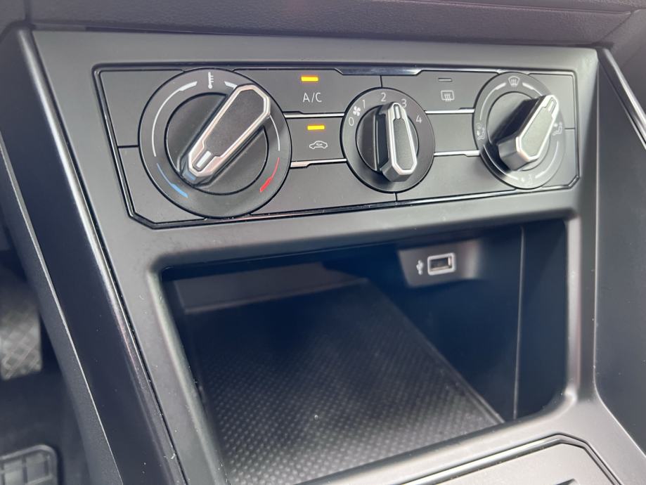 VW Polo 1,0 - HR vozilo / BT/ Radar/ 1 vlasnik/ 75ks, 2018 god.