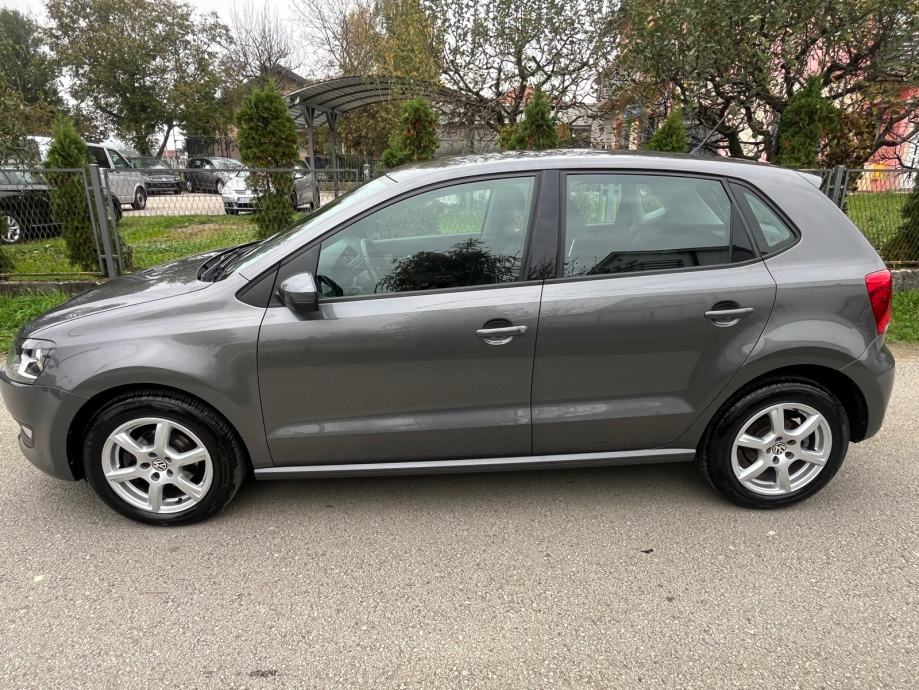 VW Polo 1,2 TSI COMFORTLINE/AUT.KLIMA/TEMPO/NOVE GUME, 2013 god.