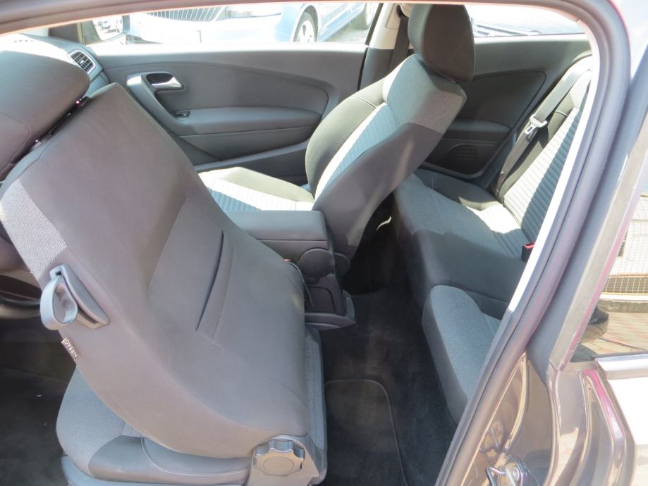 VW Polo 1,6 TDI;1Vl,Servisna; Tempomat; Aut.Klima,Park.Senzori,.., 2010 ...