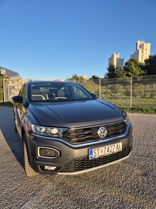 VW T-Roc 1,5 TSI SPORT-Automatik-Tempomat-Panorama-KUPLJEN U HR, 2018 god.