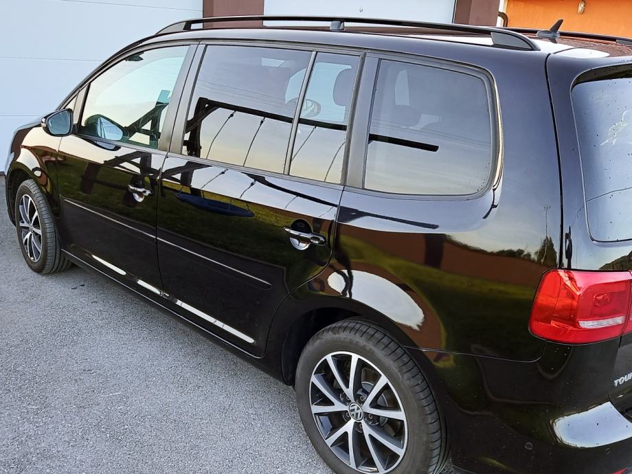 VW Touran 1,6 TDI BlueMotion Comfortline, 2011 god.