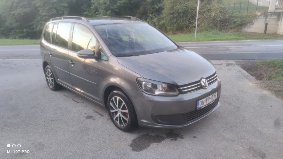 VW Touran 1,6 TDI BlueMotion, 2011 god.