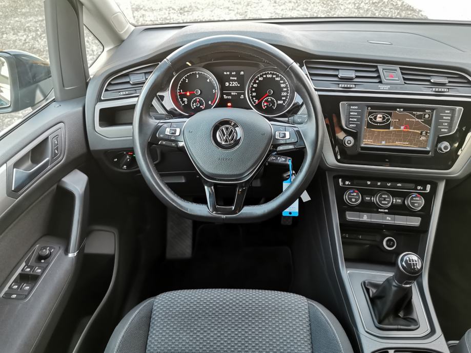 VW Touran 1,6 TDI BMT mod 2017, 2016 god.
