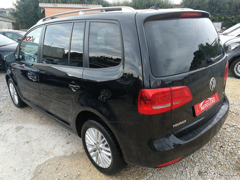 VW Touran 1,6 TDI CUP DSG MOD 2015, 2014 god.
