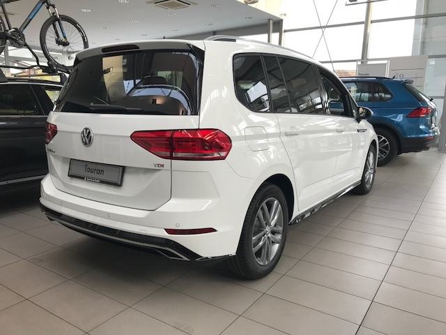 VW Touran R-Line 1,6 TDI, 2017 god.