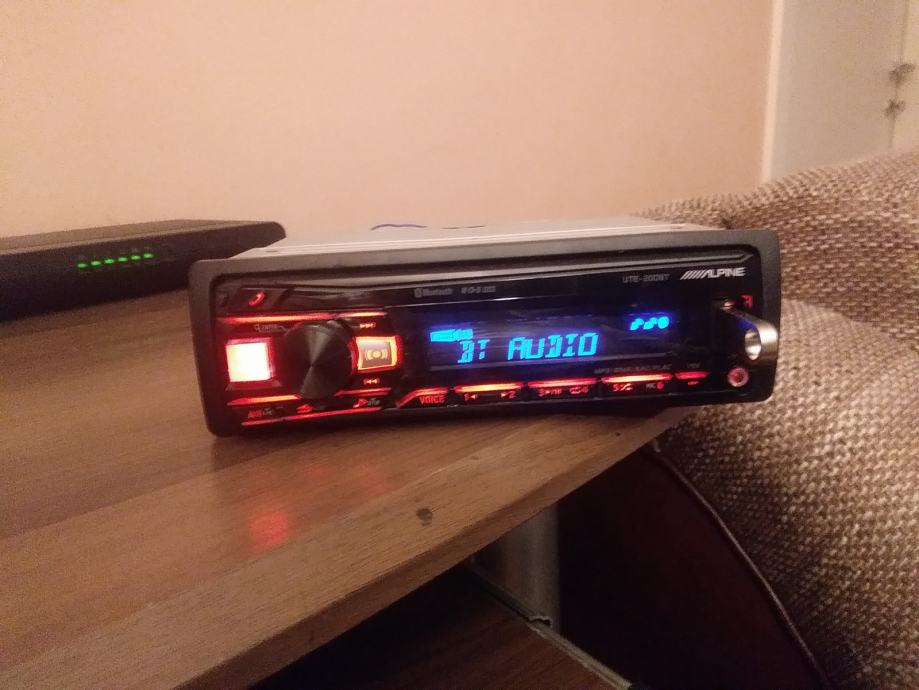 ALPINE autoradio,aux,USB,BLUETOOTH 4x50w NEW MODEL VARIO COLOR