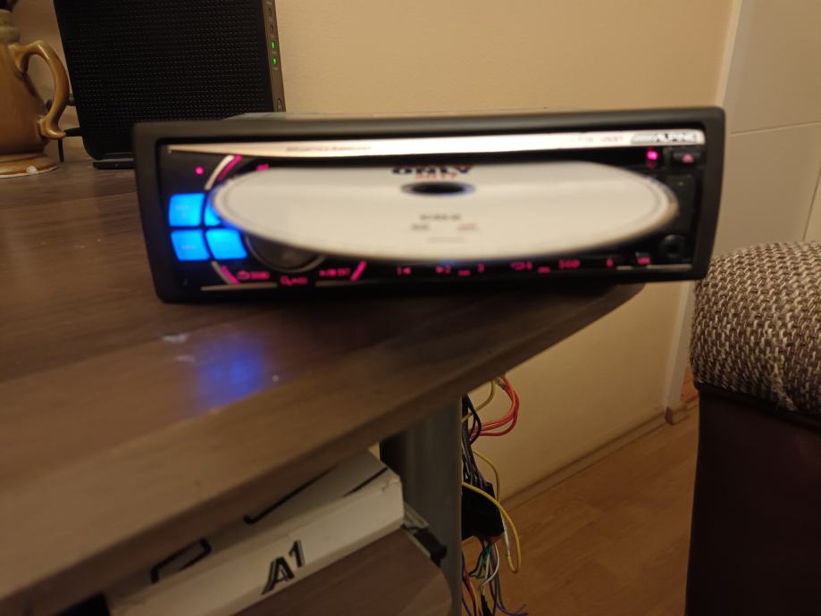 ALPINE autoradio,cd,mp3,aux,Usb,Bluetooth 4x50w