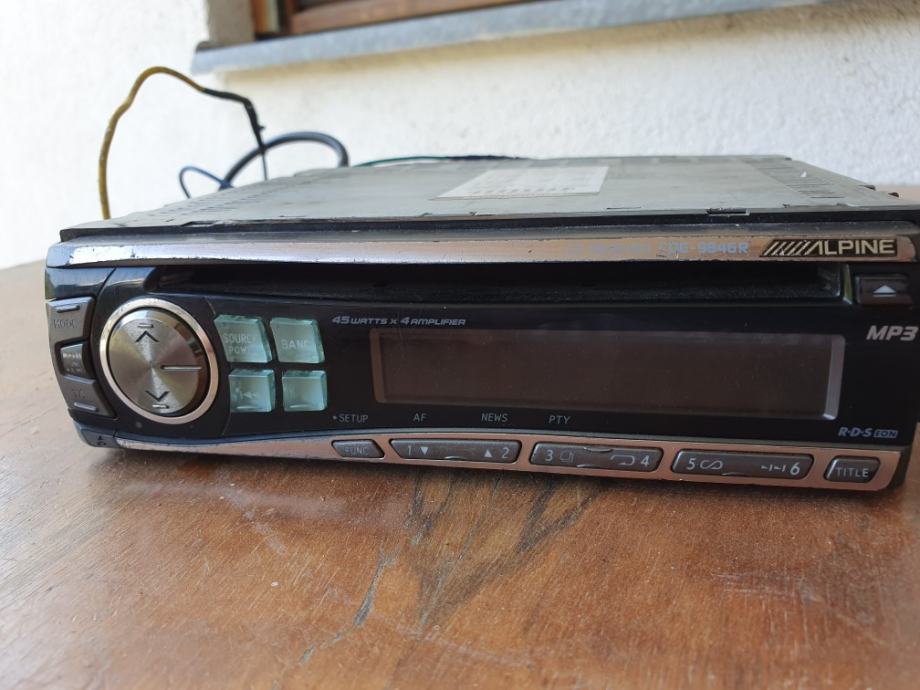 Alpine CDE-9846E autoradio