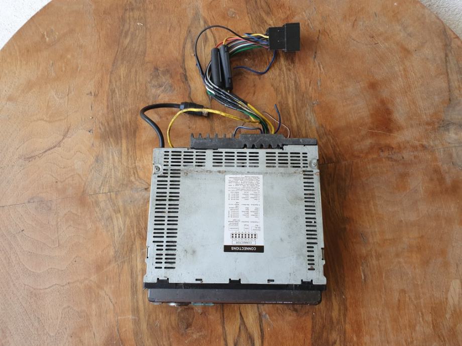 Alpine CDE-9846E autoradio