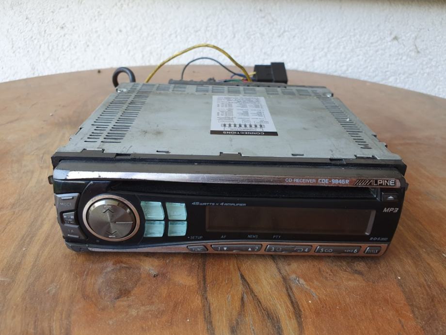 Alpine CDE-9846E autoradio