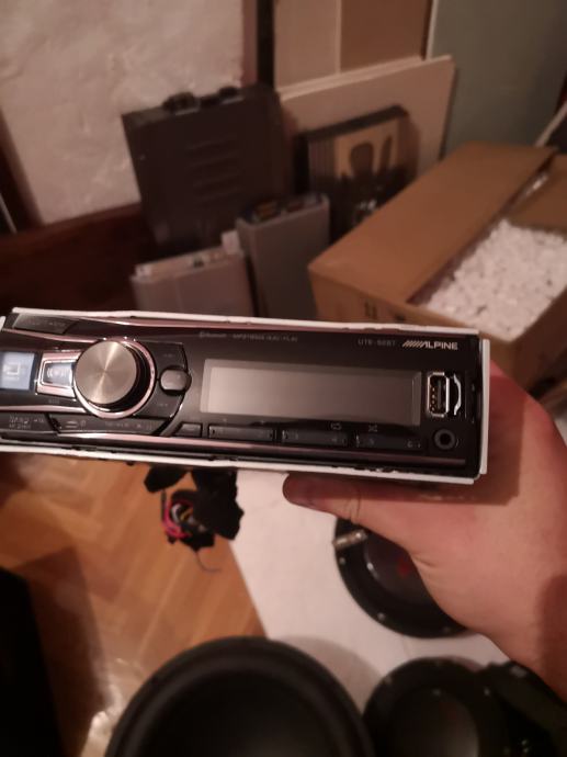 Alpine UTE-92bt