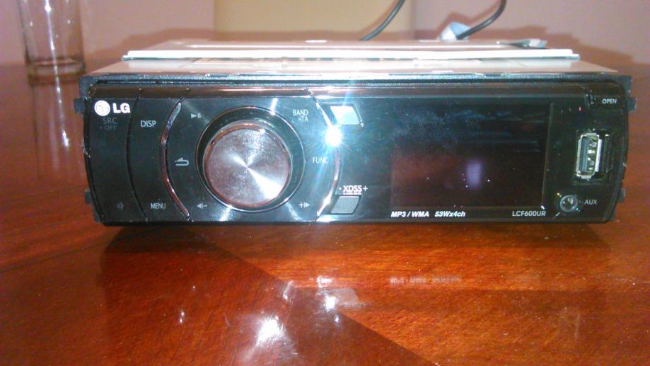 AUTO RADIO CD/MP3/USB LG LCF600UR