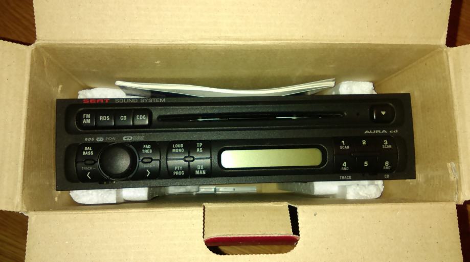 Auto radio CD player