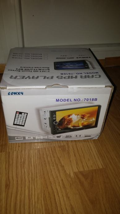 Auto radio model 7018B