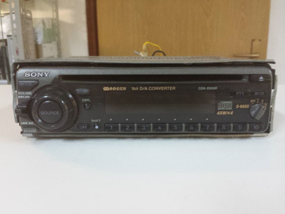 AUTO RADIO SONY CDX-2500R, POTPUNO ISPRAVAN!!!!